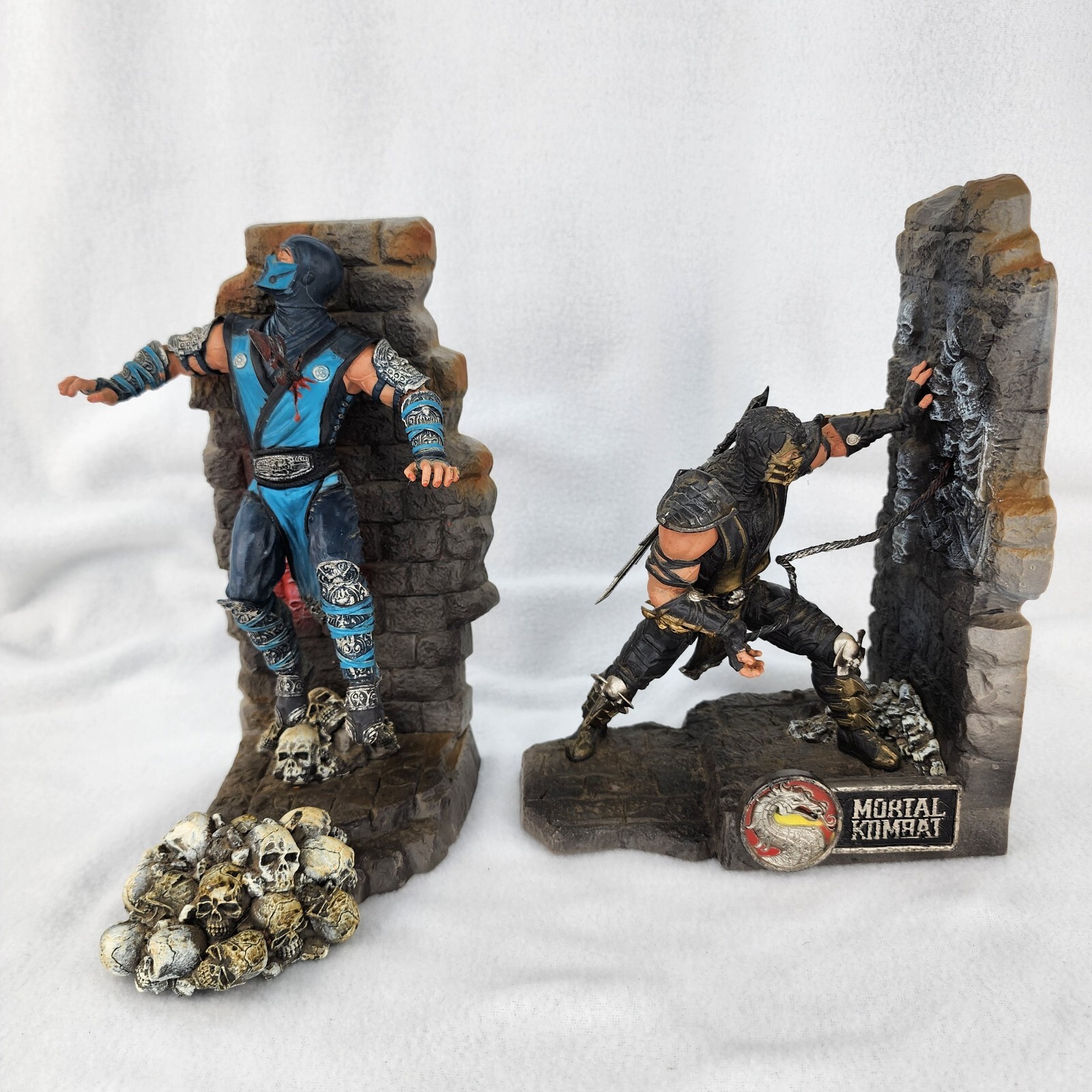 Scorpion Vs Sub Zero Mortal Kombat 9 Cover Wallpaper