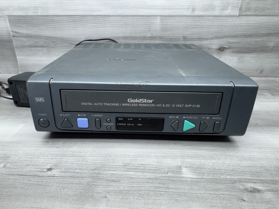 GoldStar GVP-C135 12V Portable VHS Player w/ AC Adapter & Remote READ ...