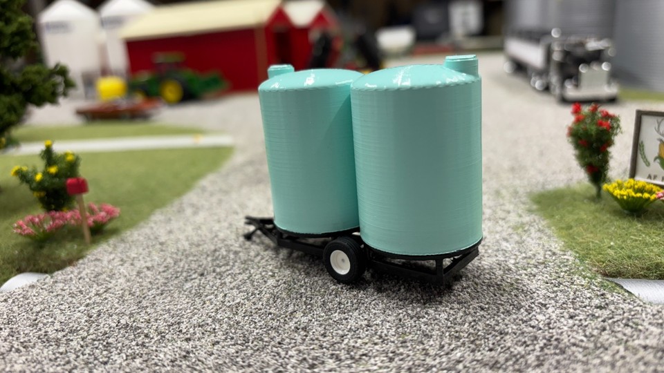 1/64 Double Cone Bottom Fertilizer Trailer (Black frame, Light Blue ...