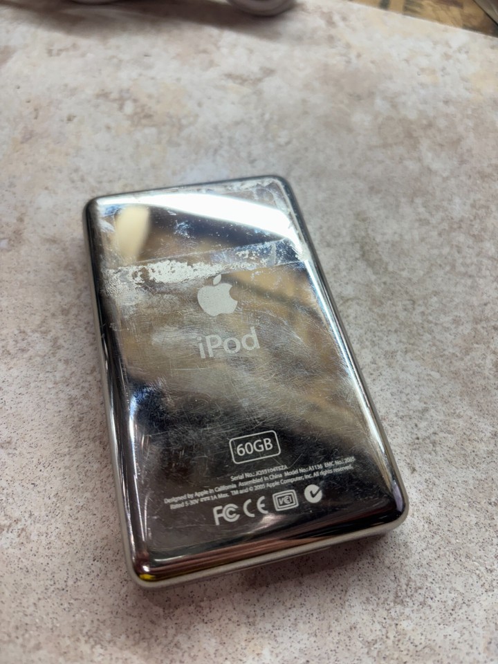 Apple iPod A1136 60 GB 5th Generation White MA003LL Tested Works | eBay