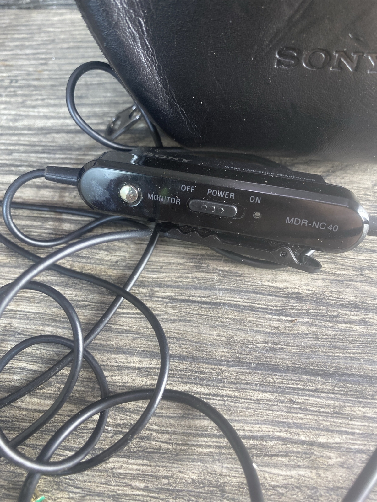 Sony MDR-NC40 Ultra Lightweight Noise Canceling Headphones Folding ...