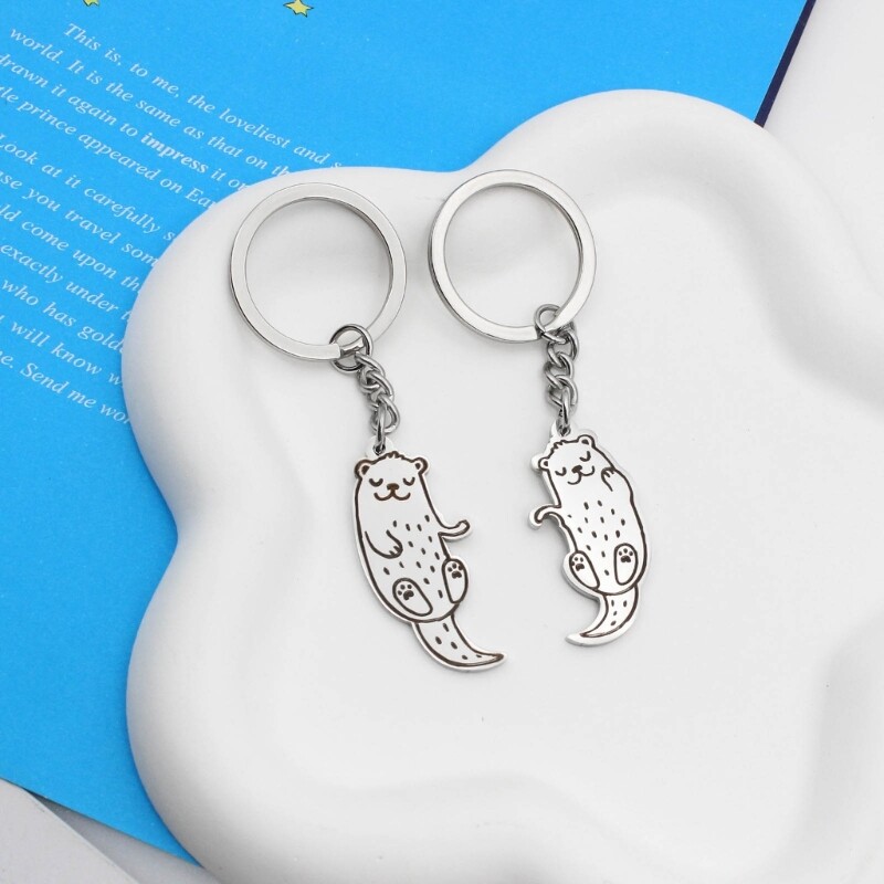 2 Pieces Durable Metal Keyring Set Otters Souvenir Keychain Functional ...
