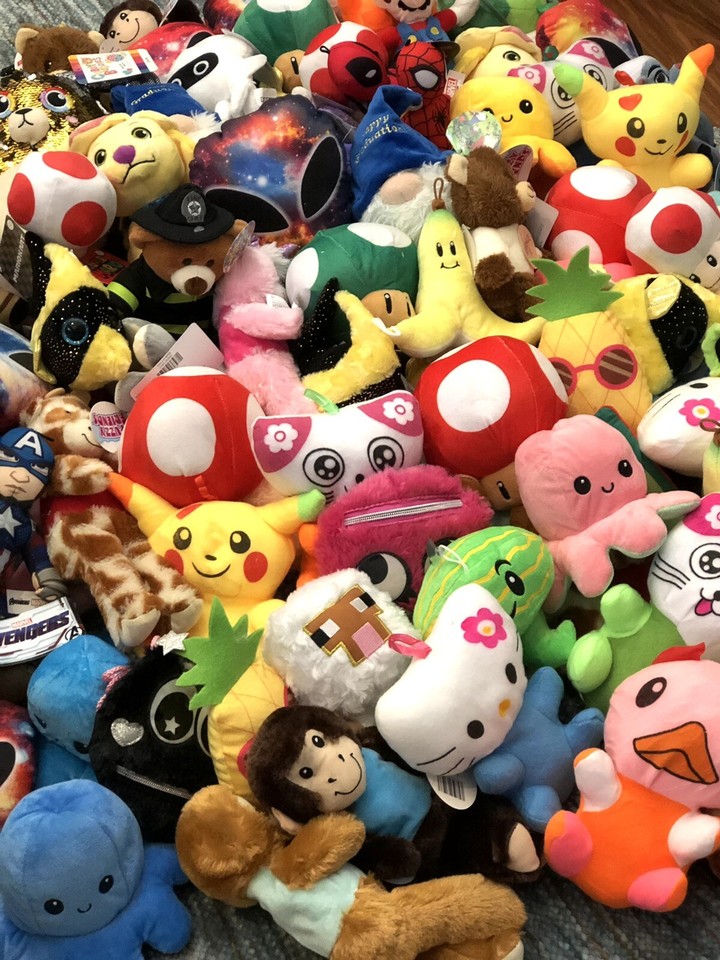 Crane Claw Machine Animal Plush Filler Mix 110 Pieces (40% Licensed ...