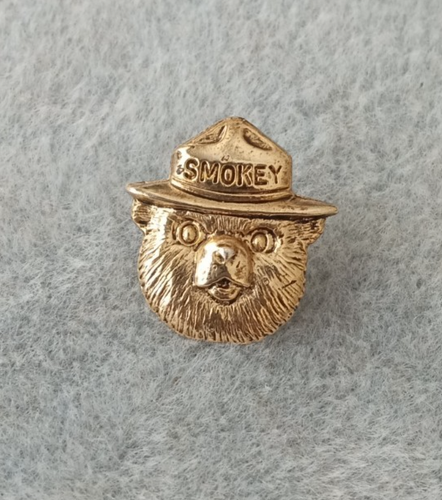 National Forest Service Classic -Smokey the Bear- lapel pin button ...