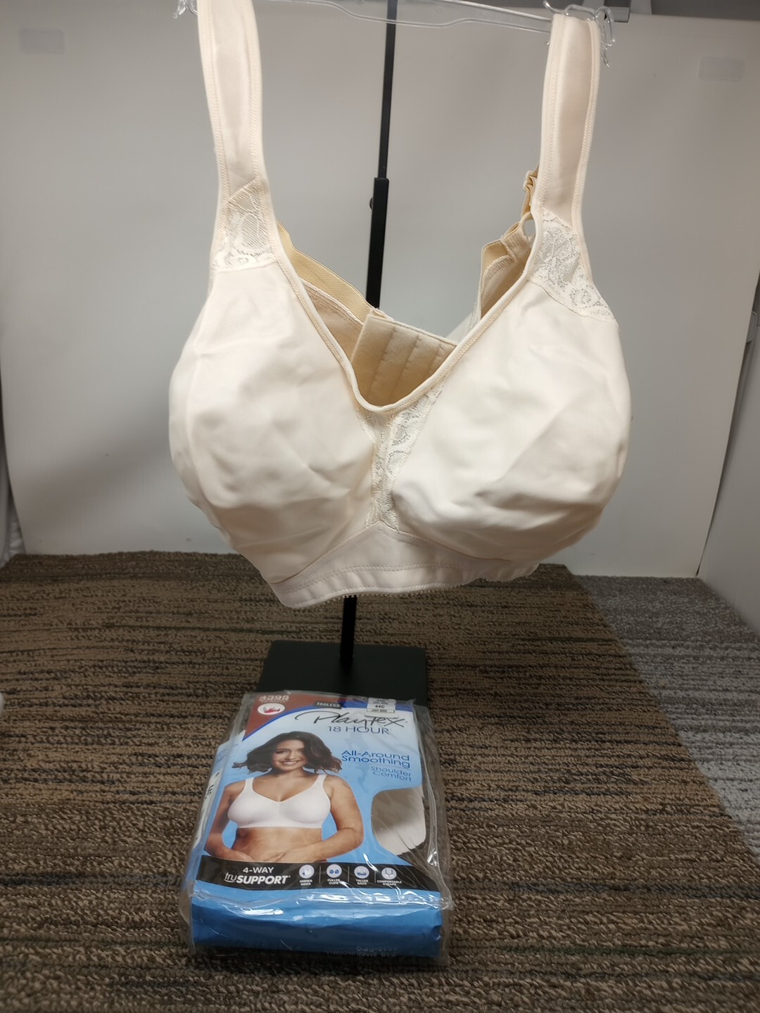 Playtex Women's 18 Hour 44C All-Around Smoothing Wireless Bra 4395 ...