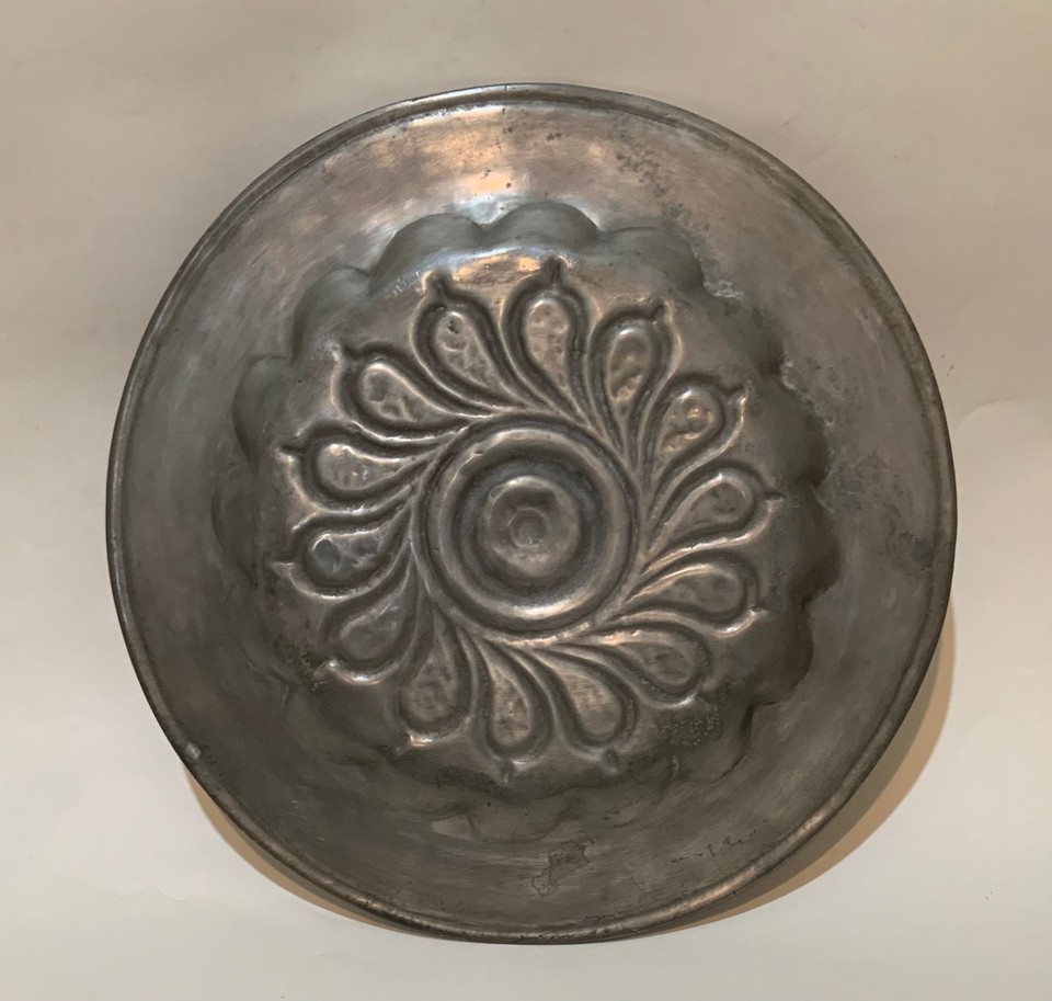 AN ANTIQUE REPOUSSE AND PUNCH DECORATED PEWTER PLATE | eBay UK