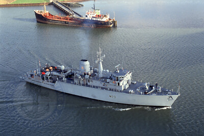 Royal Navy Hunt Class Minesweeper HMS BRECON (M29) - 6X4 (10X15 ...
