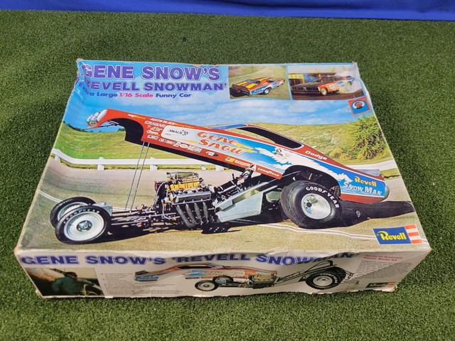 Revell H-1459 Gene Snow Snowman Vega Funny Car 1/25 MCM Kit for sale ...