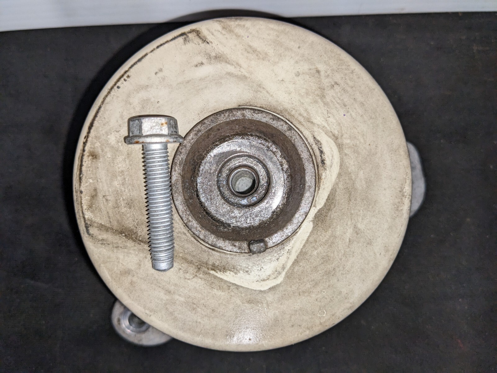 Mercedes Benz GLC 300 Engine Support Motor Mount Left LH 2017 ...