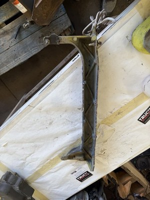 KENWORTH HOOD SUPPORT FENDER L85 6111 | eBay