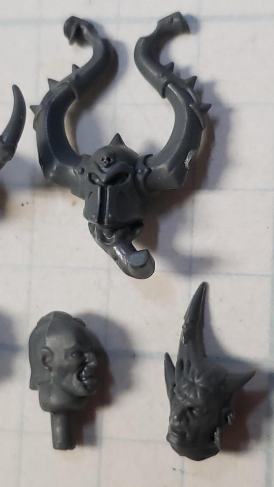 Warhammer Slaves to Darkness Armory Bits Chaos Warriors Horned Mutated ...