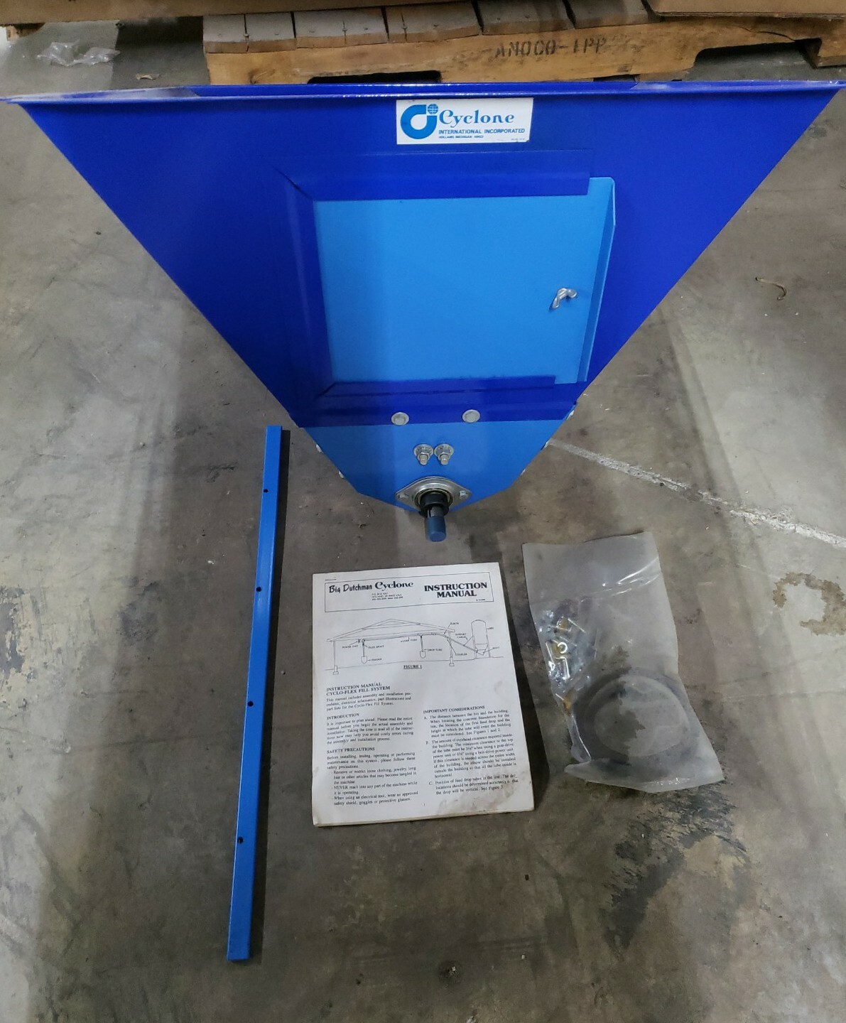 25-03-1335 Big Dutchman Cyclone Hopper for Cyclo-Flex Fill Systems: 2 ...