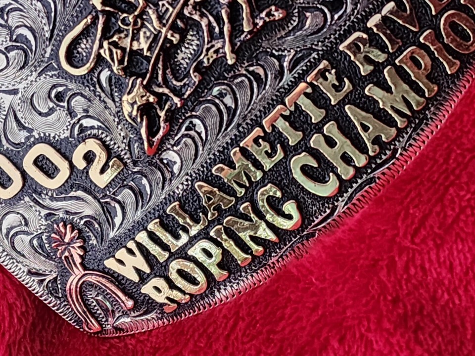 RODEO TEAM ROPING CHAMPION TROPHY BUCKLE☆PRO☆EUGENE OREGON☆2002☆RARE ...