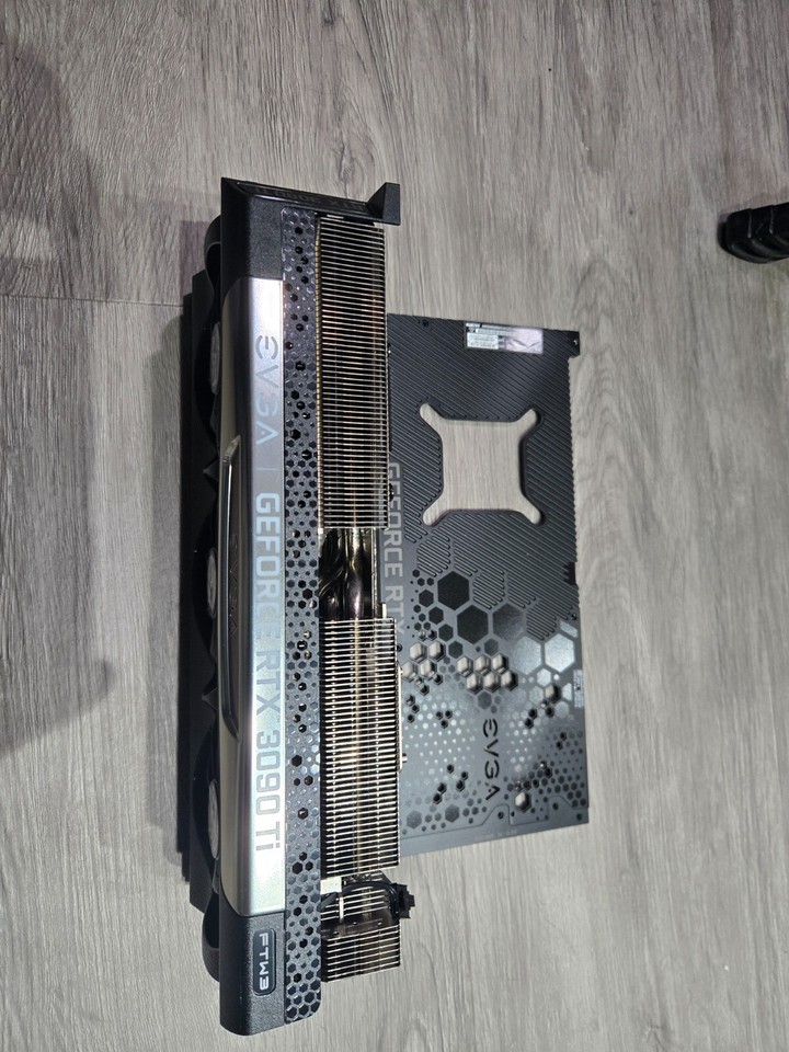 EVGA RTX 3090 FTW3 Ultra Heatsink & Backplate 24G-P5-4985-KR w/ Fans NO GPU | eBay