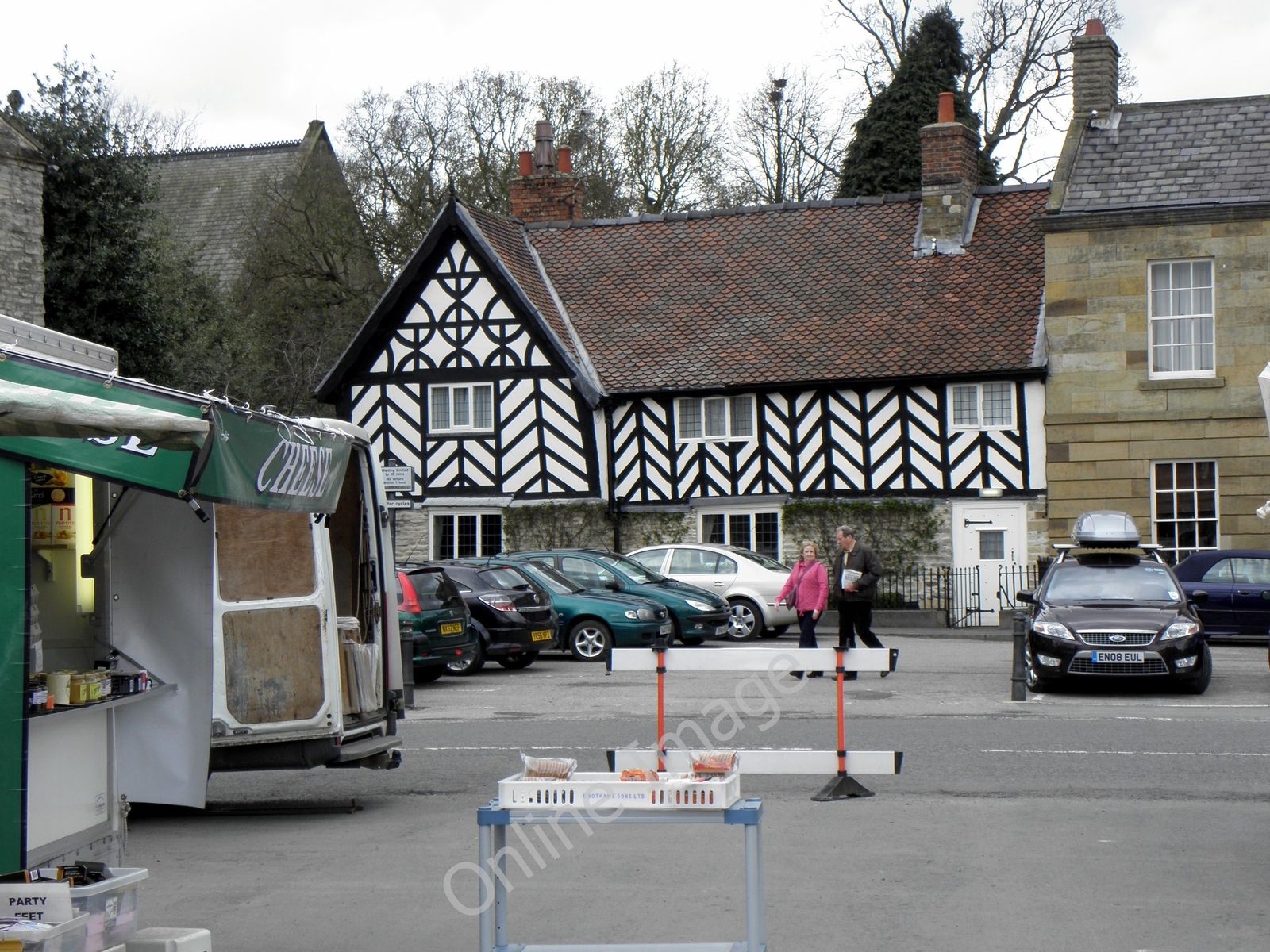 Photo 6x4 Half-timbered Building overlooking Helmsley Market Square ...