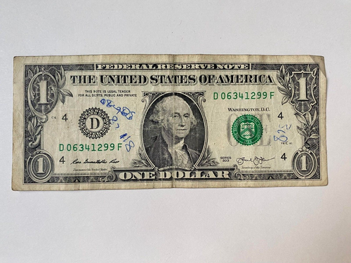 One dollar bill serial number D 06341299 F $1 Note US Real money 2013 ...