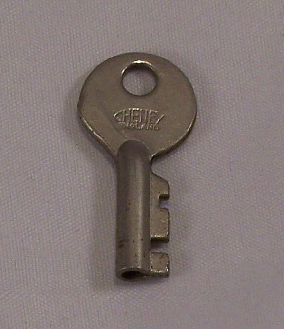 Vintage Cheney Key # 16 B Hollow Barrel Luggage Suitcase Briefcase ...