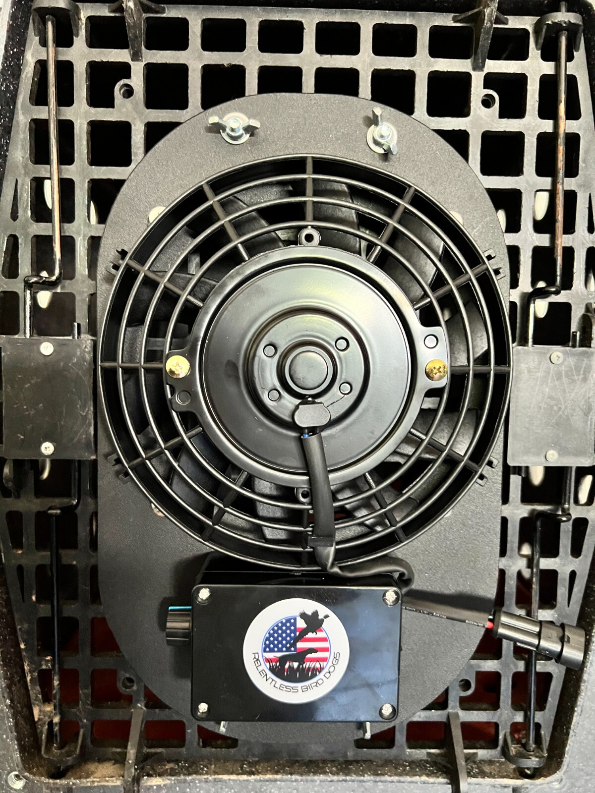 Relentless Bird Dogs Kennel Fan-Fits Intermediate and Large Ruffland ...