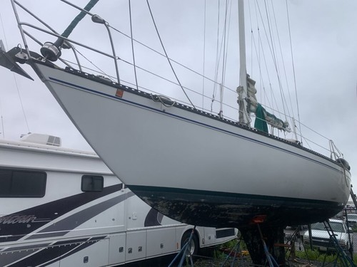 1982 Lancer 36' Sailboat - Inboard Diesel Runs - 2025 Survey ...