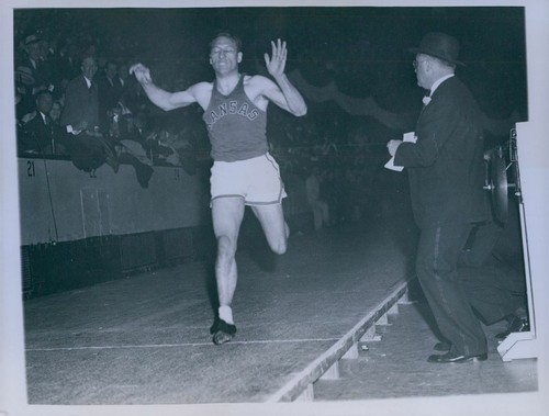 1934 Glenn Cunningham Kansas Running Star Press Photo | eBay