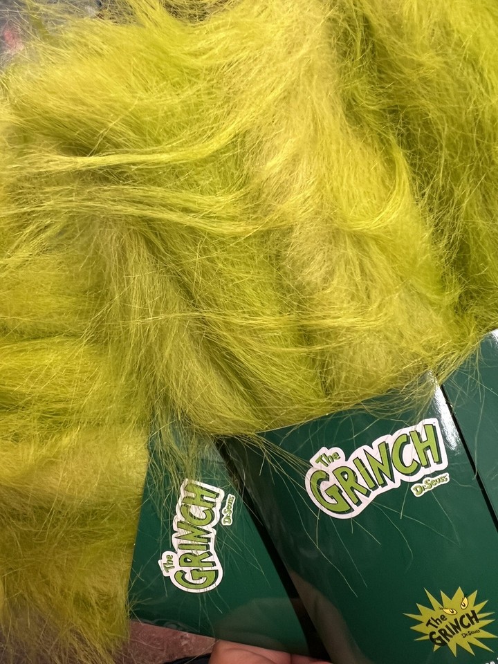 Dr. Seuss The Grinch Who Stole Christmas Fuzzy Garland Tree Decor 72 ...