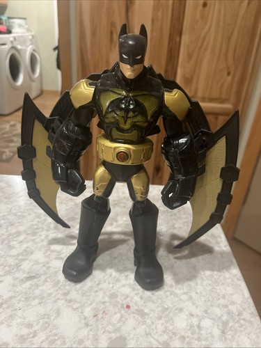 Batman Unlimited Wing Warrior Batman 10-inch action figure, Mattel ...