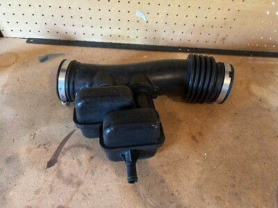 2006 Nissan Altima 3.5L Air Cleaner Duct P/N 16576 -7Y000 (stock #034 ...