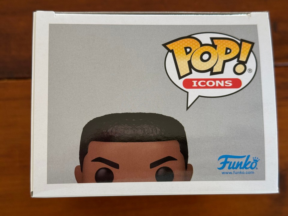 Funko Pop! Icons Muhammad Ali (Arms Raised) #80 Funko Shop Exclusive ...
