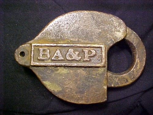 BA&P RR .. BUTTE ANACONDA & PACIFIC RAILROAD LOCK .. BRASS BA&P PADLOCK ...