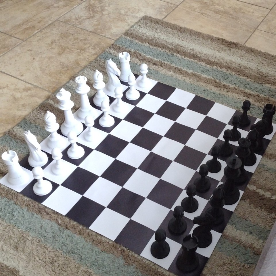 Giant 8 Inch High Chess Set With 8-1/2" High Kings | eBay
