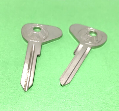 Key Blank Uncut For Volkswagen Super Beetle Karmann Ghia Squareback ...