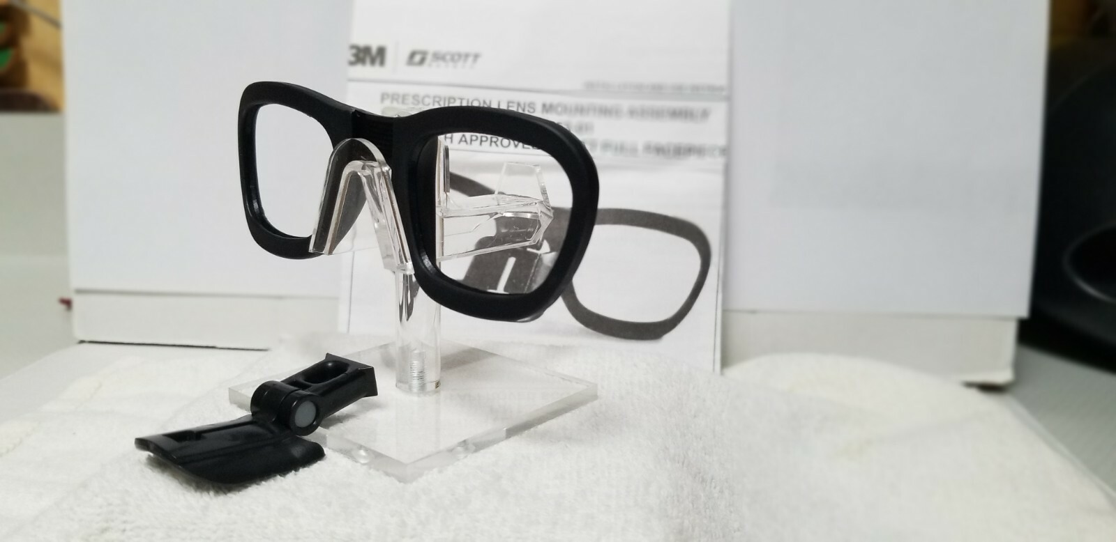 Scott Model Respirator Spectacle Kit, AV-3000 Facepieces #805753-01 ...