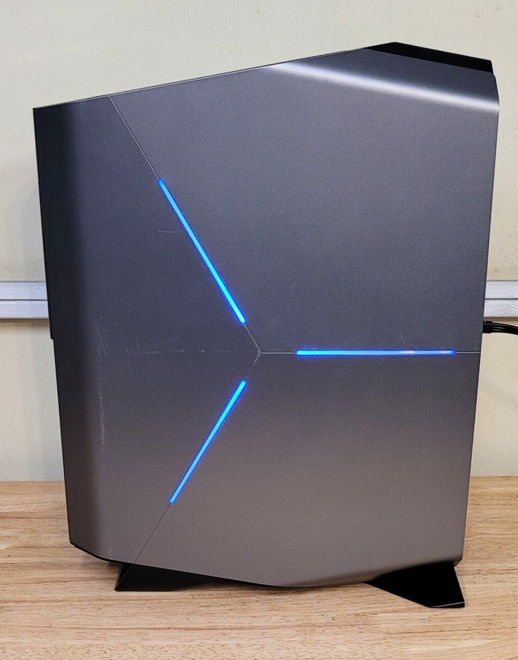 Alienware Aurora R6 GAMING Computer -1TB, 16GB RAM, i7-7700K, GeForce ...