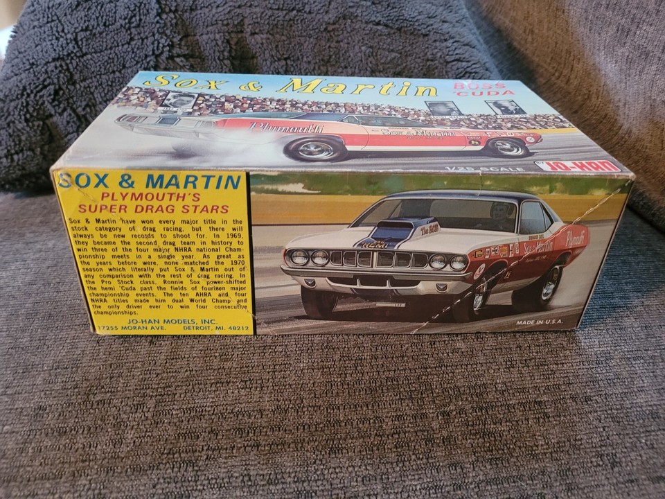 Vintage Johan GC-1800 Plymouth Cuda Sox & Martin Boss Cuda Model Kit ...