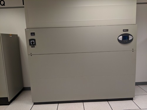 Liebert 20 Ton Downflow DS/ ICOM CW084 FH529C Chilled H2O CRAC Dual ...