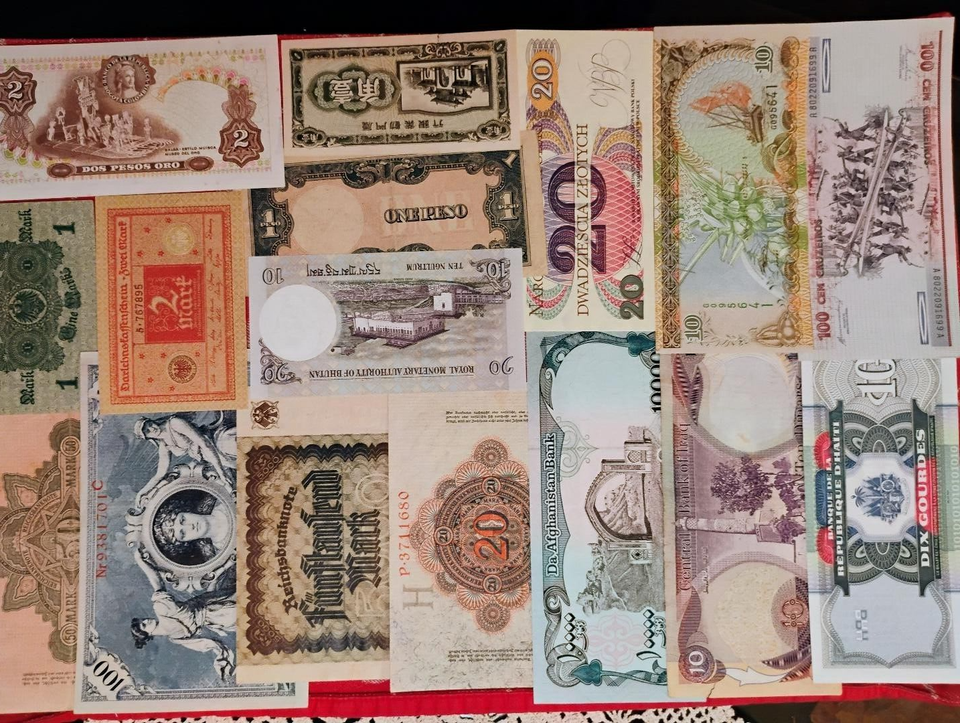 International Paper Money Lot, 11 Different Nations Circulated in Good ...