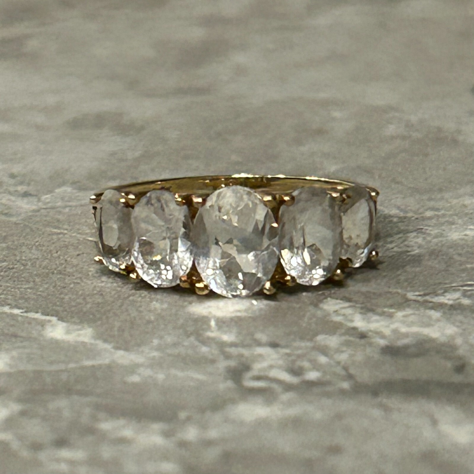 10kt Yellow Gold 5 Stone White Topaz Ring - Pre-Owned Size 8.5 | eBay