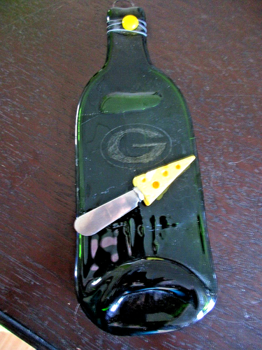 Wine Bottle Melted Green Bay Packer Cheese Server W /;Cheese Knife ...
