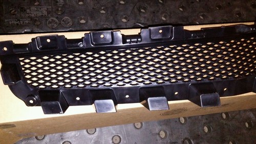 2008-2012 Chevrolet Malibu Factory GM OEM Upper Grille # 15823699 for ...