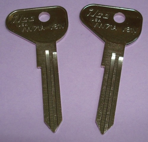 VW71A V81W VW BUS TRANSPORTER 2 KEY BLANKS 1971 1972 1973 1974 1975 ...