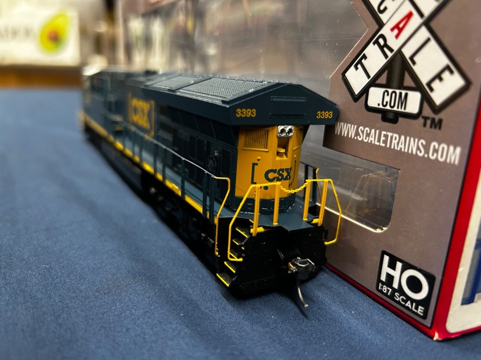 Scaletrains HO CSX Transportation #3393 ET44AC Diesel Engine DCC/Sound SXT10446 | eBay