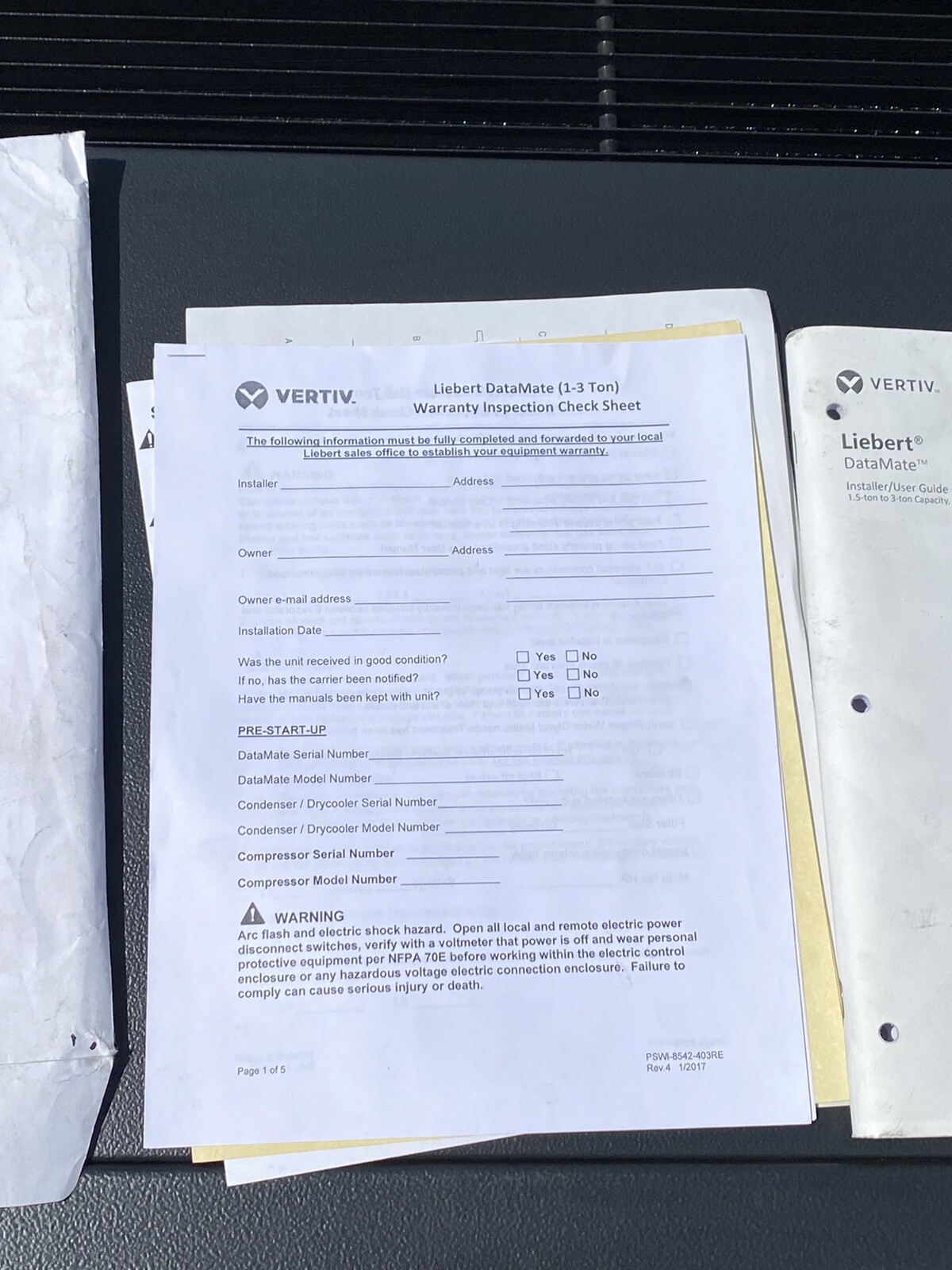 Vertiv Liebert DME027E-PCN DataMate AC Cooled Y20G30A064 ,PH 1, HZ60 ...