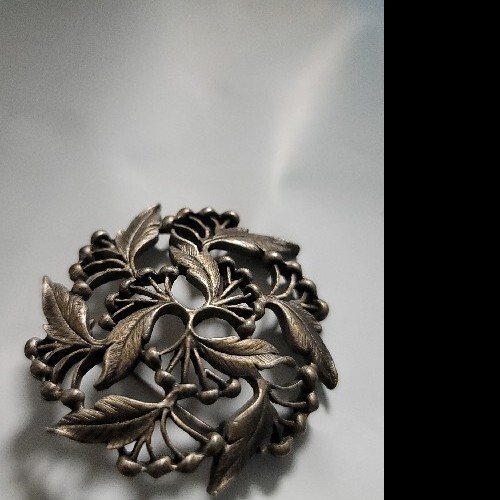 Vintage 1973 Amway 2" Round Leaves & Holly Berries Pewter Brooch Pin | eBay