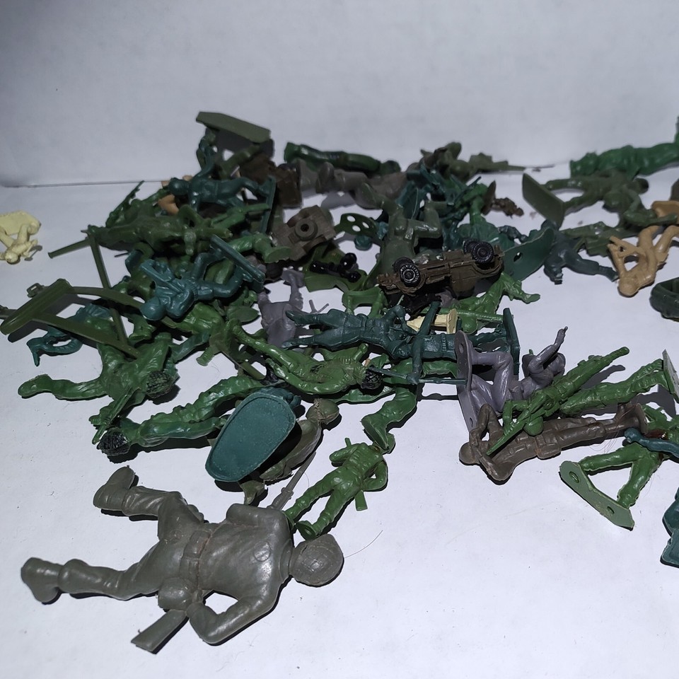 Lot of Miniature Army Men Toy Soldiers Miniature Green Brown | eBay