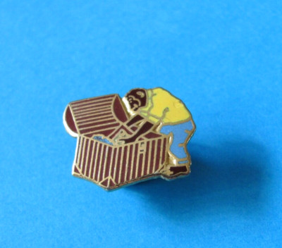 OMO Monkey Washing Detergent pin badge, VGC. Enamel. Backstamped. Chest ...