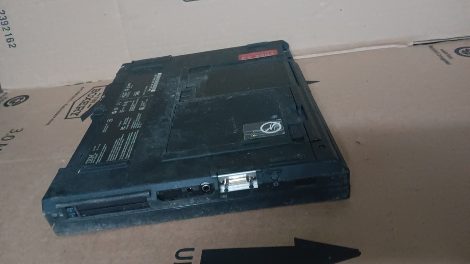 Vintage IBM Thinkpad 600 Laptop Intel P2 @ 266 MHz 13.3" LCD TYPE 2645 ...