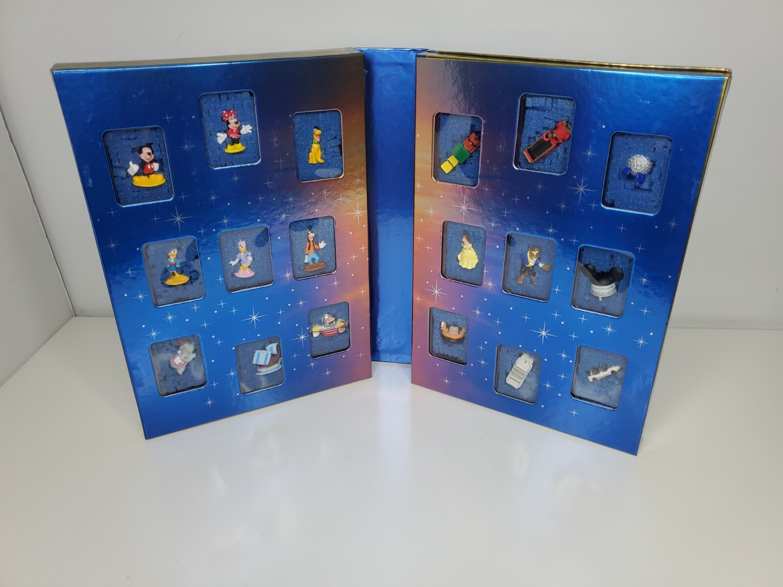Hasbro Disney Collector Packs Collector Book with 18 Vintage Rare ...