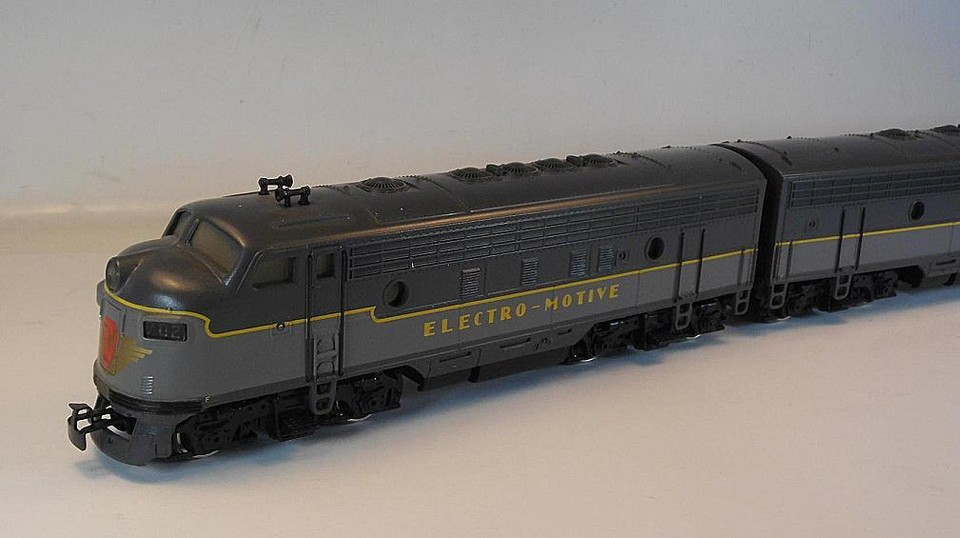 Märklin Spur H0 1/87 Nr. 3349 Diesellok F7 dreiteilig Elektro-Motive ...
