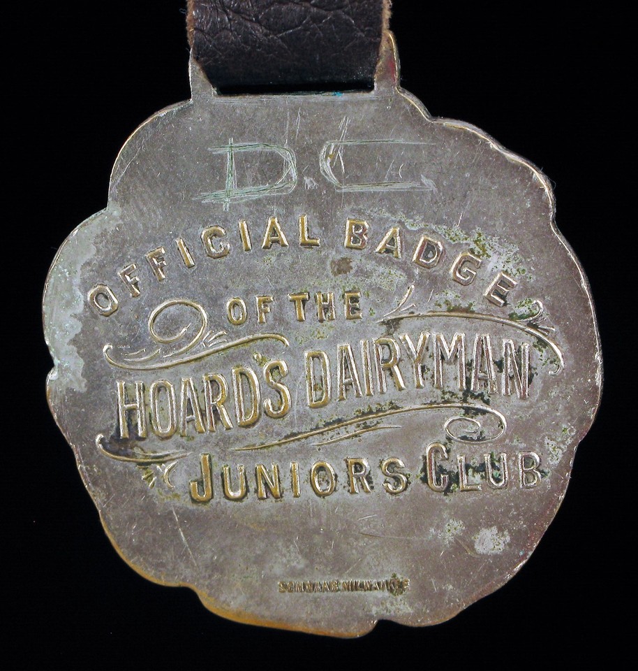 ANTIQUE WD HOARD BADGE OF THE HOARD'S DAIRY MAN CLUB FARM COW SCHWAAB ...