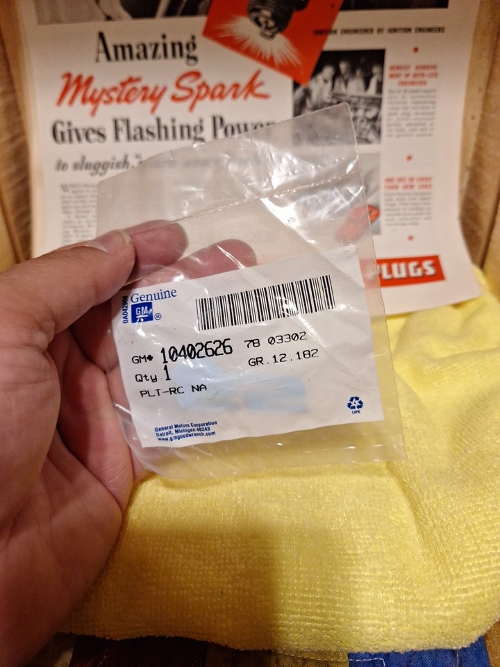 LOT OF 3. 10402626 GM OEM Red SS Emblem Monte Carlo Cobalt Malibu 2000 ...